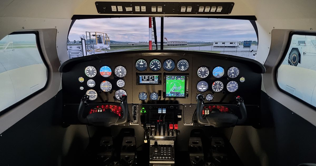 FlightPod GA – Modular Enclosed Flight Simulator | Sim-Mech